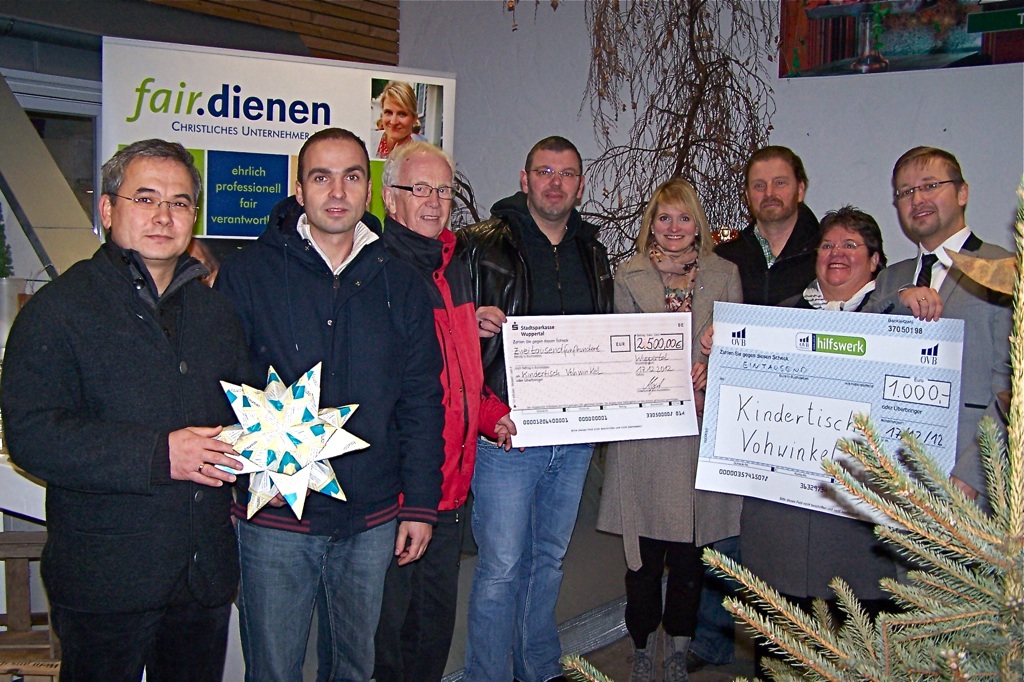 » Cronenberger Adventsmarkt: 3.500 Euro für den „Kinder-Tisch ...