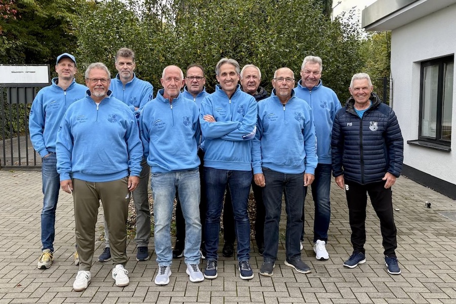 » SSV Germania: „Flachpasser“ laufen im Fußball-Mutterland auf ...